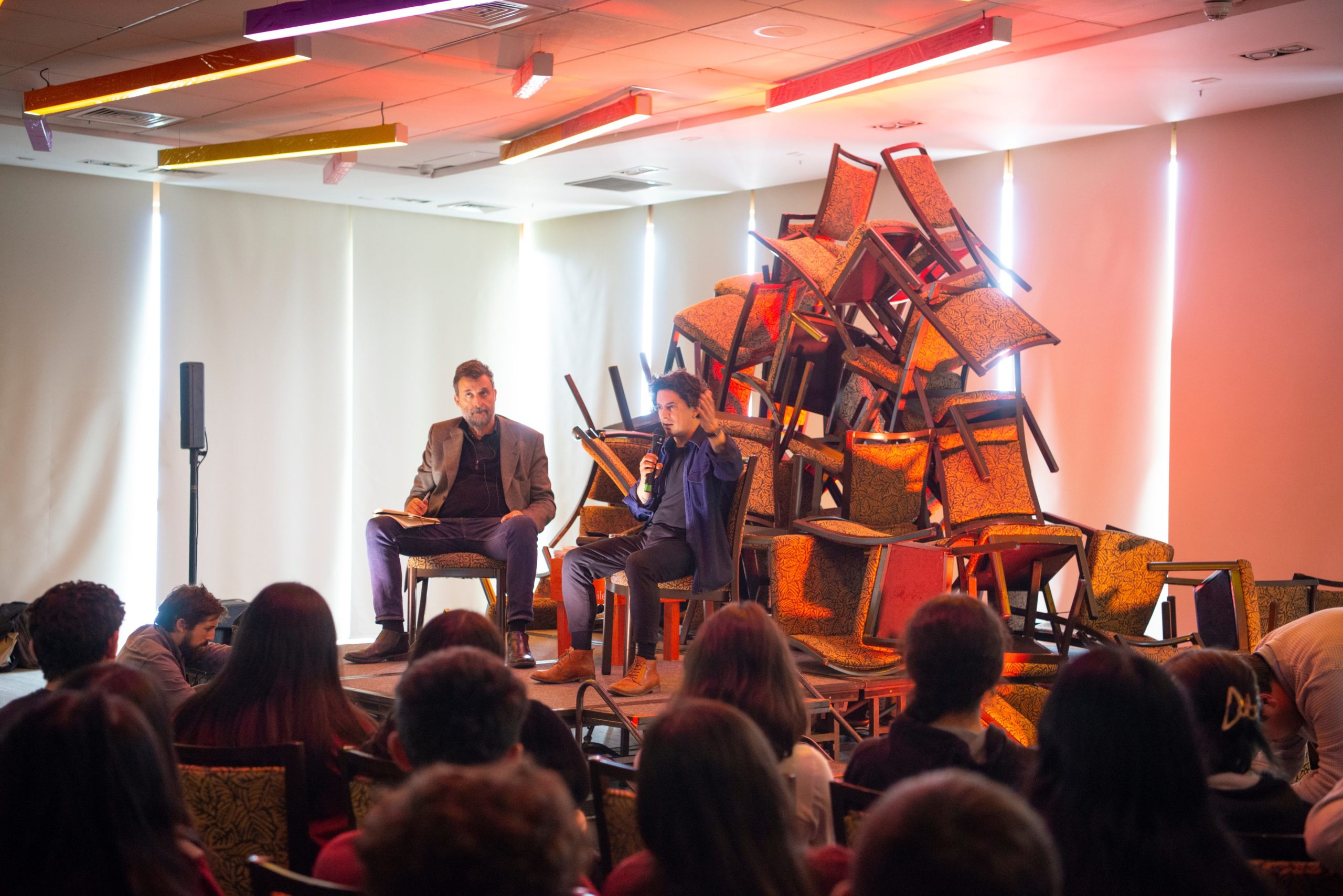 Desde el sur del mundo: Benjamín Labatut y Cristián Warnken inauguran ...